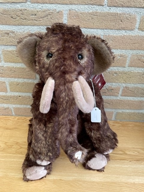 2023 Charlie Bears Mighty Bearhouse Collection | BB234301 | BB234301