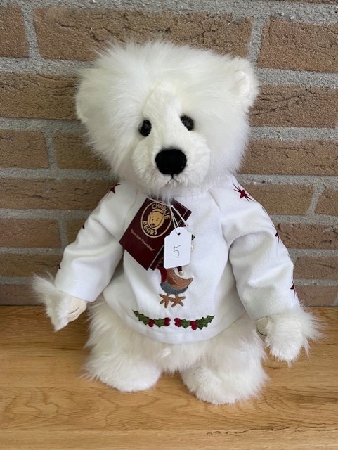 2023 Charlie Bears Holly Jolly, 39cm. | CB235304O